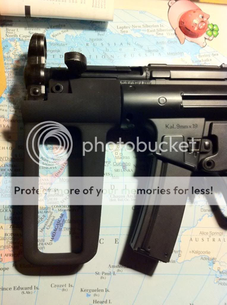 CLOSED - MP5k original prototype grip/forarm in nylon | HKPRO Forums